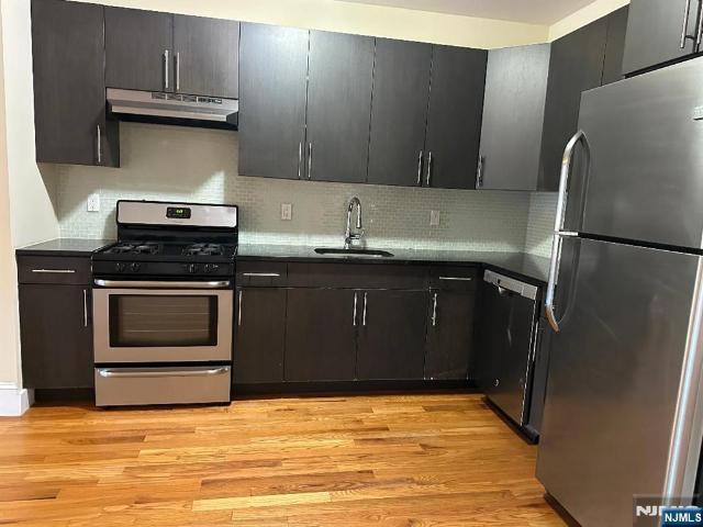 13 23 River Road # 206