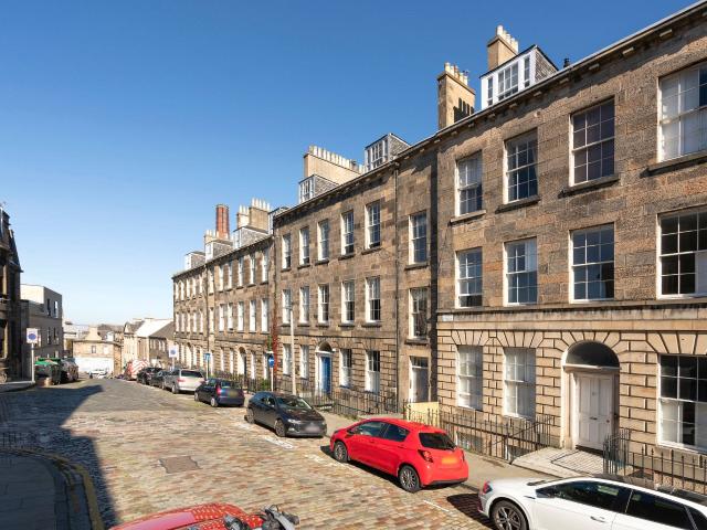 13, 3F2 Union Street, Edinburgh, Midlothian, EH1 3LT