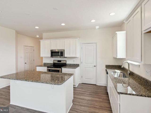 13 Tanager Court # C16