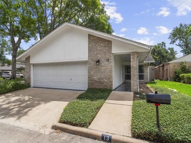 13 Tiffany Sq, Sugar Land, TX 77478