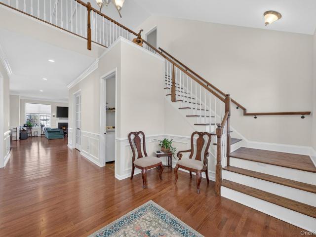 13 Tompkins Lane