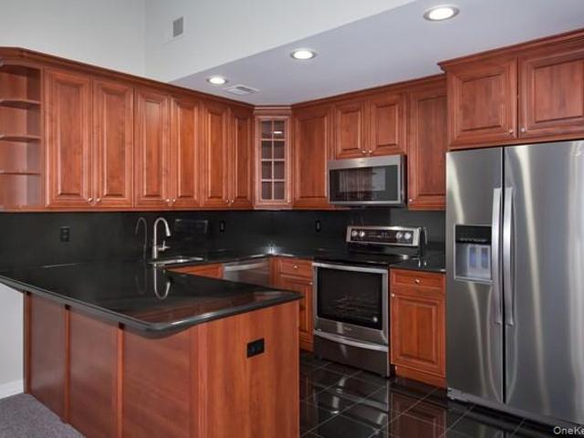 13 Towne Drive 1308