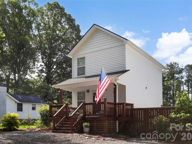 13 Trade St, Arden, NC 28704