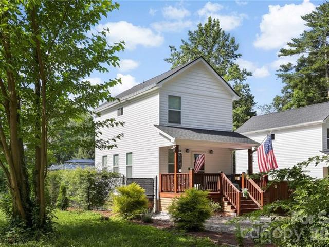 13 Trade St, Arden, NC 28704