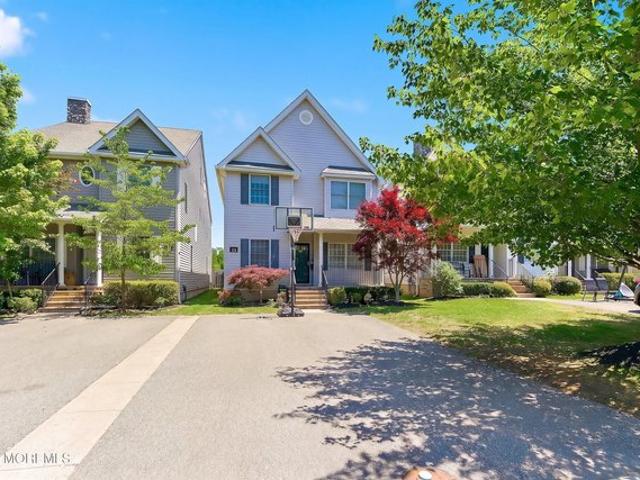 13 Treeside Ln, Lakewood, NJ 08701