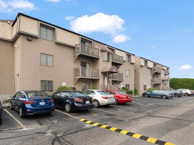 13 Village Court 13