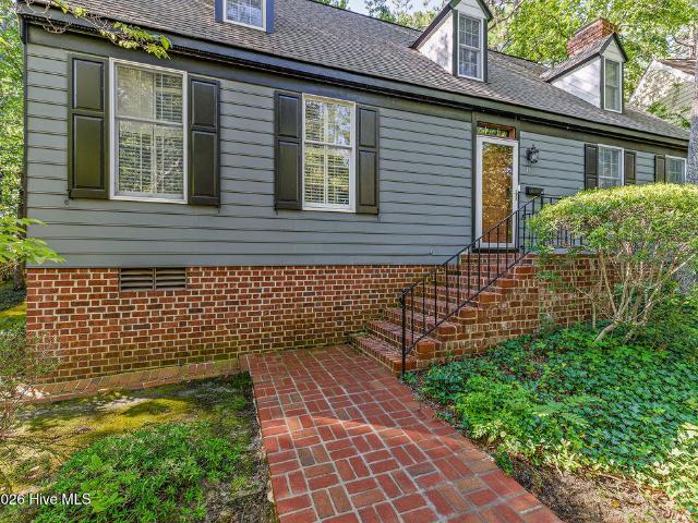 13 Village In The Woods Circle