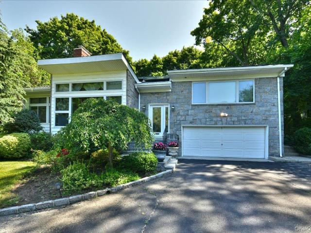 13 Vista Drive