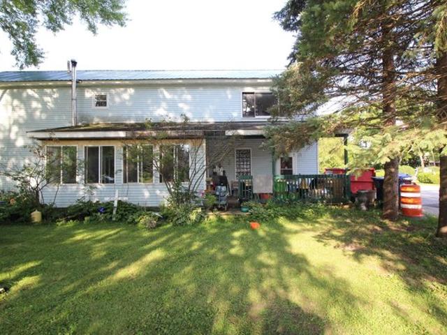 13 W Main St, Deerfield, WI 53523