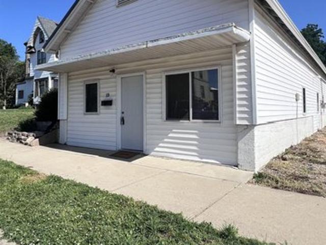 13 W National St, Vermillion, SD 57069