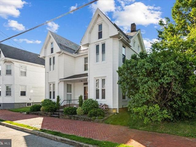 13 W Water St, Smithsburg, MD 21783