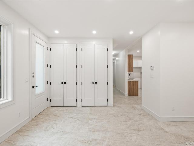 13 Warren Court 112
