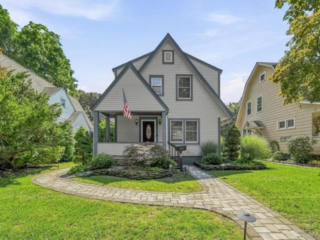 13 Washington Cir, Suffern, NY 10901