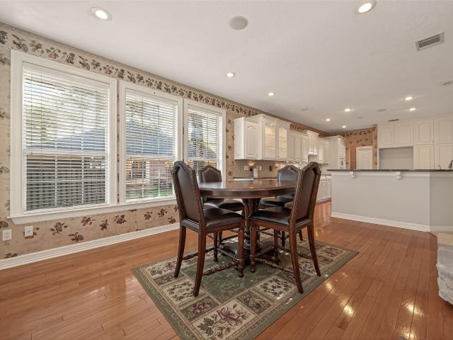 13 Wedgewood Blvd, Conroe, TX 77304 | MLS #82926