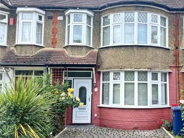 13 West Walk, London, EN4 8NU, United Kingdom | 3 bed townhouse for rent #125697002 | Rentberry