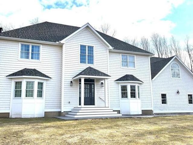 13 White Pine Ln, Guilford, CT 06437