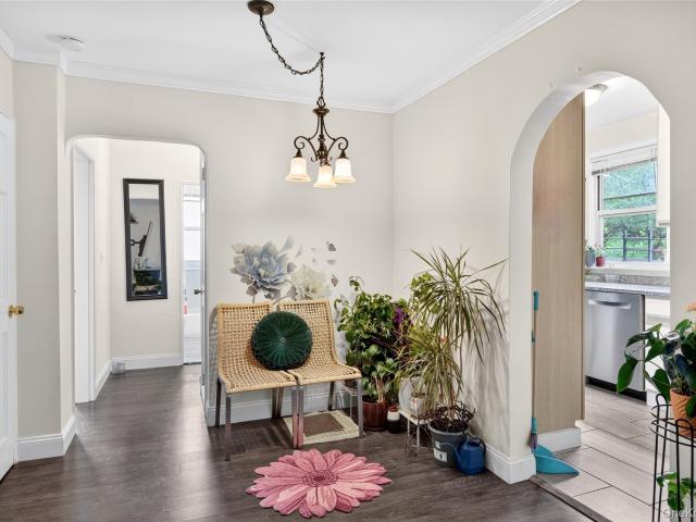 13 Winchester Avenue 2A