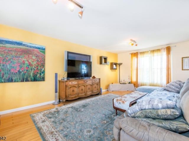 13 Witherwood Dr