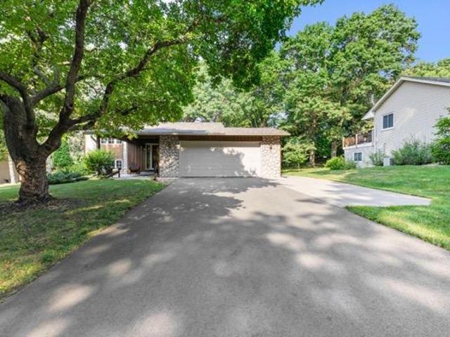13 Woodcrest Drive