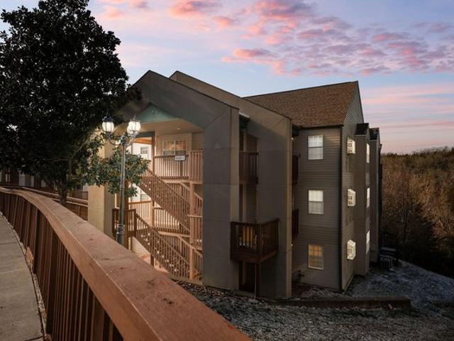 13 Woodpecker Ln Apt 5, Branson, MO 65616