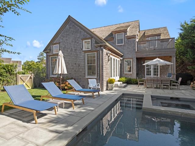13 A Gingy Ln, Nantucket, MA 02554 | MLS #73294 | Compass