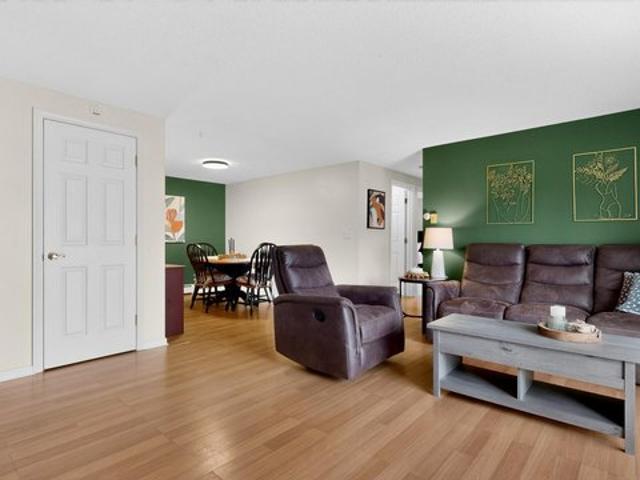 13 Academy Pl Apt 26, Saco, ME 04072