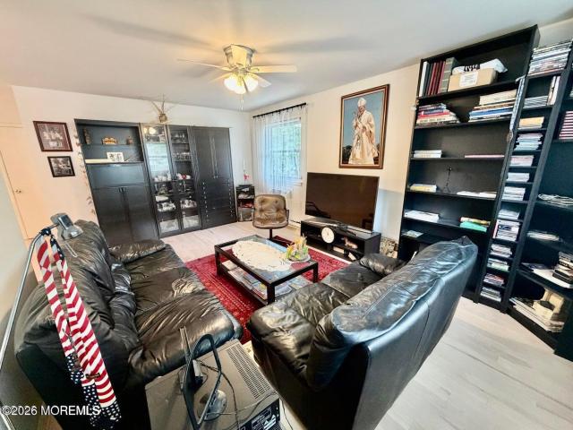 13 B Lexington Drive Unit B