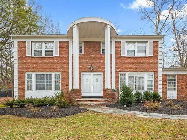 13 Beaumont Dr, New City, NY 10956