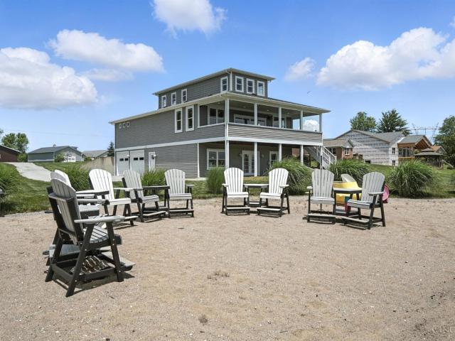 13 Beach Cove