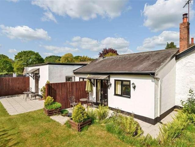 13 bed house for sale