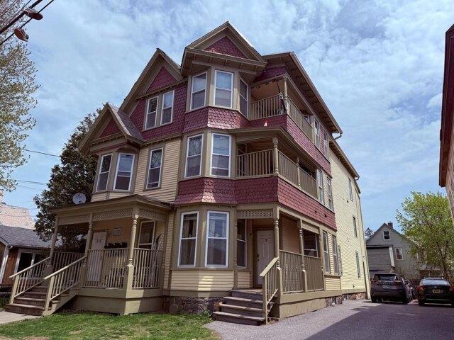 13 bedroom, Burlington VT 05401 104569853