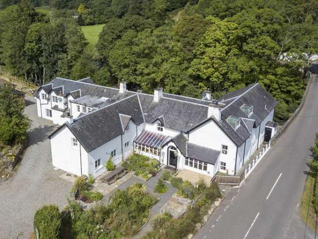 13 Bedroom Commercial Property