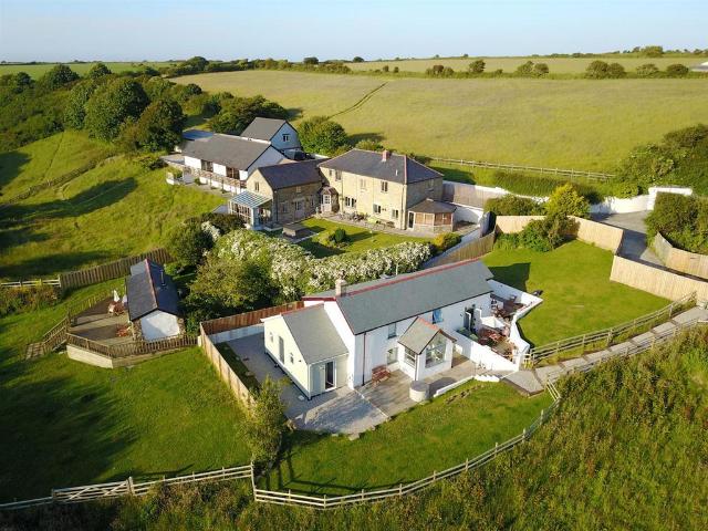 13 bedroom farm house for sale