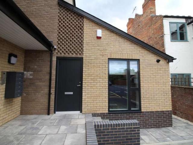 13 Bedroom Flat