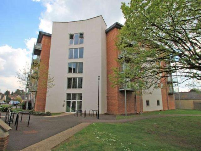 13 Bedroom Flat