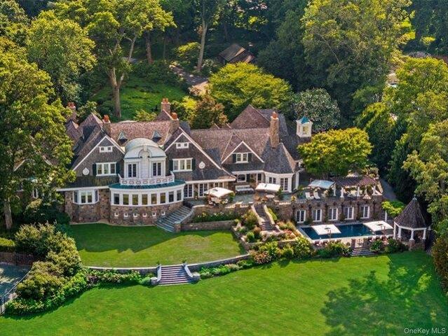 13 bedroom, Great Neck NY 11024 105204410