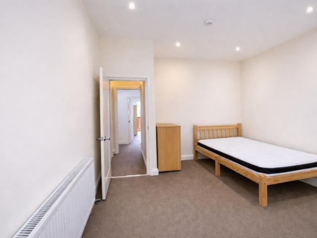 13 bedroom house of multiple occupation for rent in Glynrhondda Street, Cathays, Cardiff, CF24