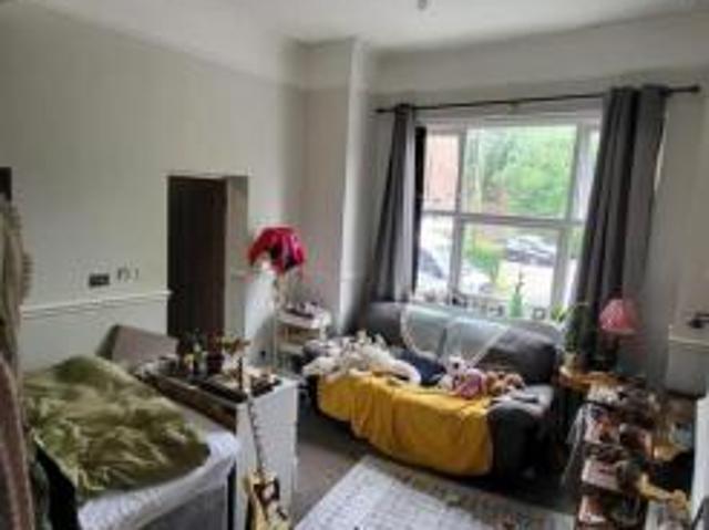 13 bedroom house for rent in Mauldeth Road Gatley, Manchester, M20
