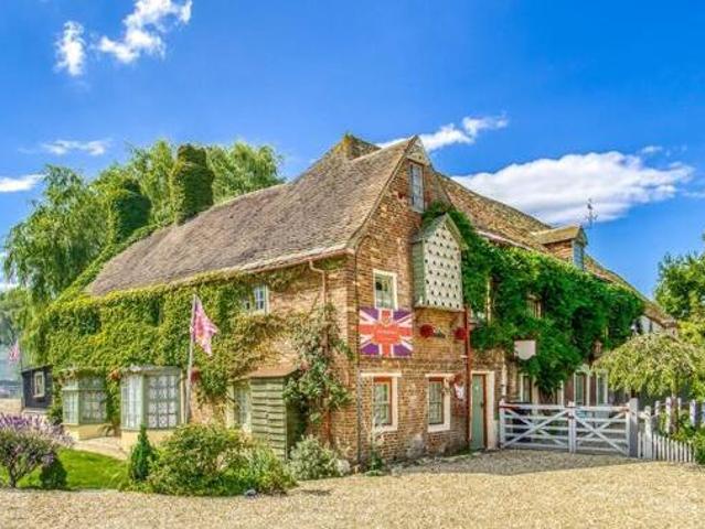 13 Bedroom House For Sale In Corfe Mullen, Wimborne