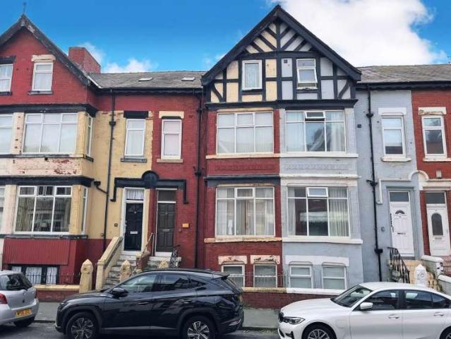 13 Bedroom Terraced House