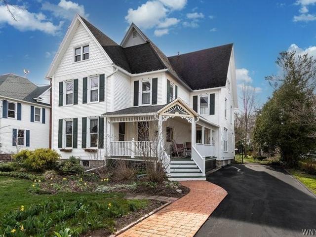 13 Bloomingdale Ave, Akron, NY 14001