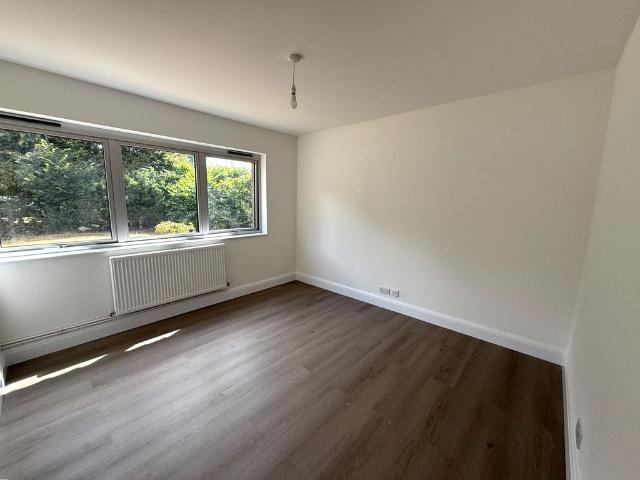 13 Blunesfield, Potters Bar EN6, 1 bed flat to rent, £1,495 pcm | PrimeLocation
