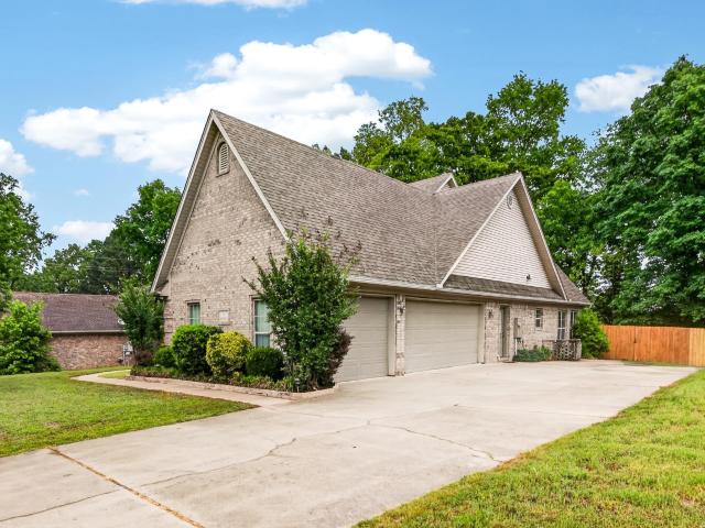 13 Brentwood Cove