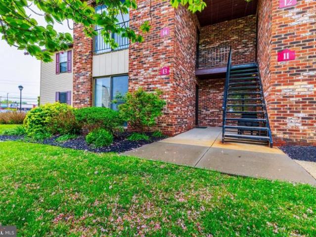 13 Brighton Pl, Sewell, NJ 08080