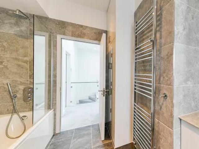 13 Buckland Crescent, London, NW3 5DH, United Kingdom | 3 bed apartment for rent #167231398 | Rentberry