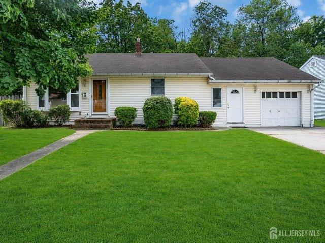 13 Burnham Rd, East Brunswick, NJ 08816
