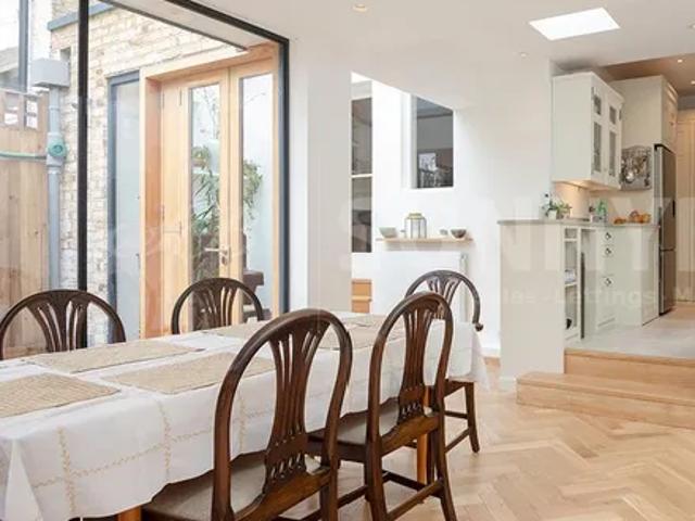 13 Cambridge Road, Cottenham Park, London, SW20 0SQ, United Kingdom | 5 bed duplex for rent #117422048 | Rentberry