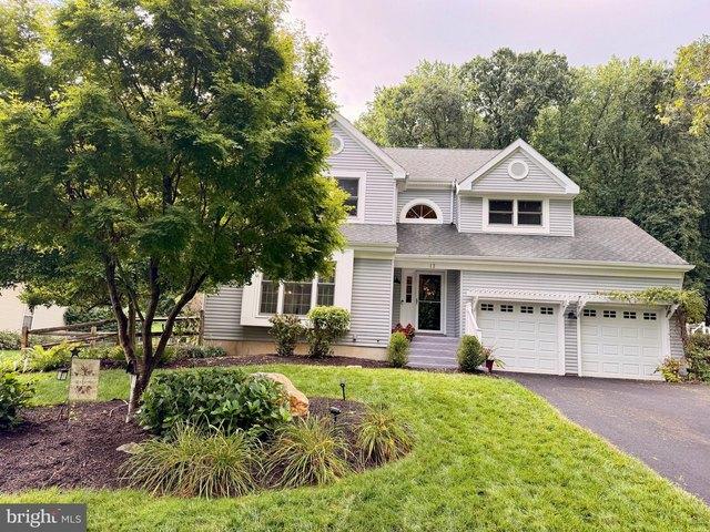 13 Canterbury Dr, Kennett Square, PA 19348