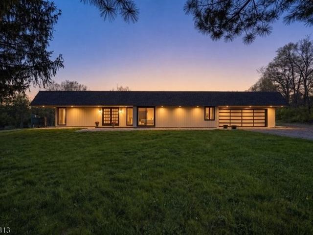 13 Central Ave, Readington Twp, NJ 08889