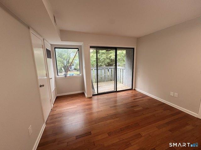 13 Cedar Ct Unit E, East Haven, CT 06513
